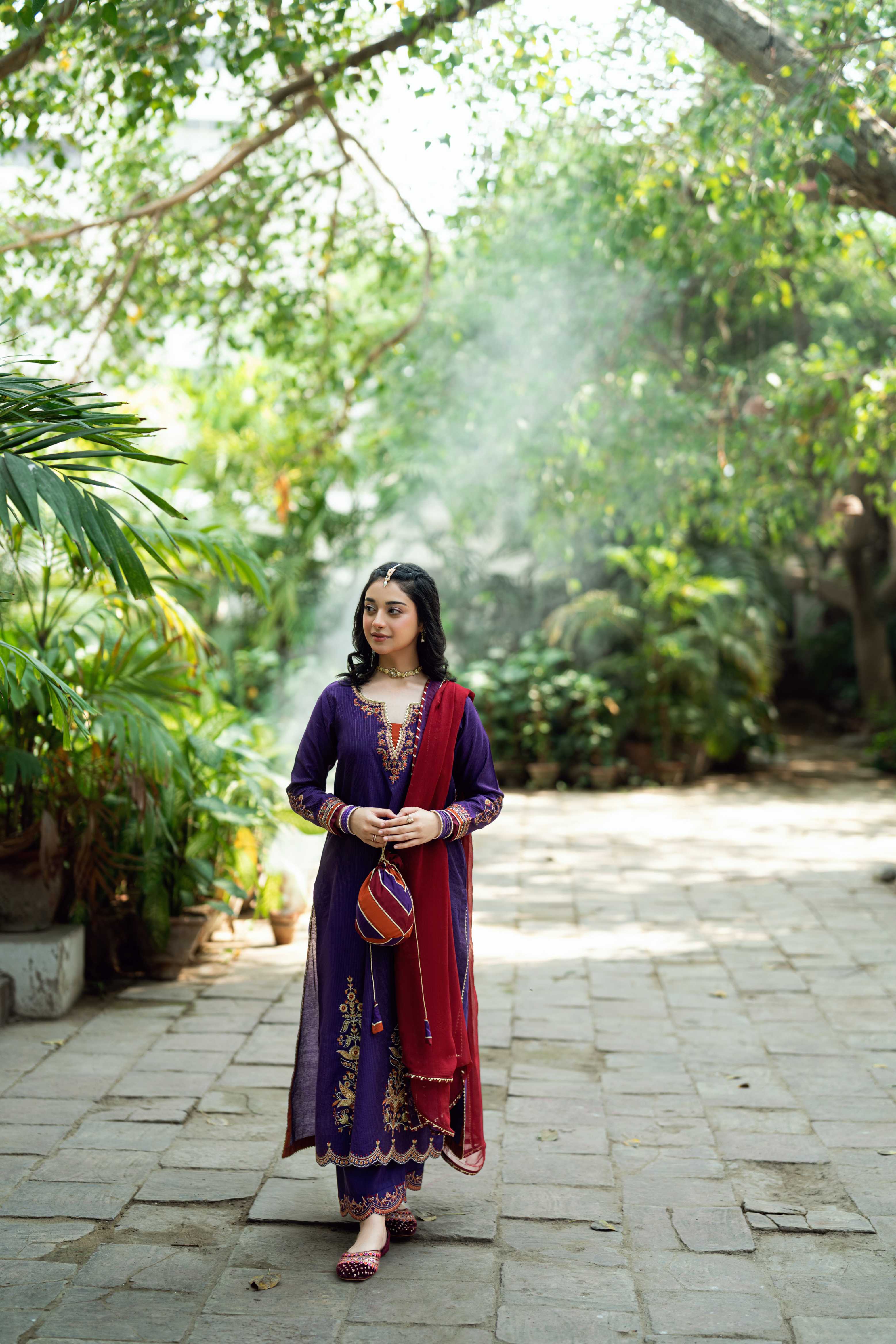 Bahaar - 3Pc – Omal